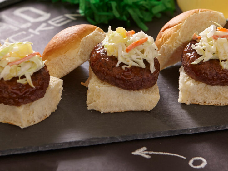 HAWAIIAN BARBECUE SLIDERS Recipe • Rouses Supermarkets